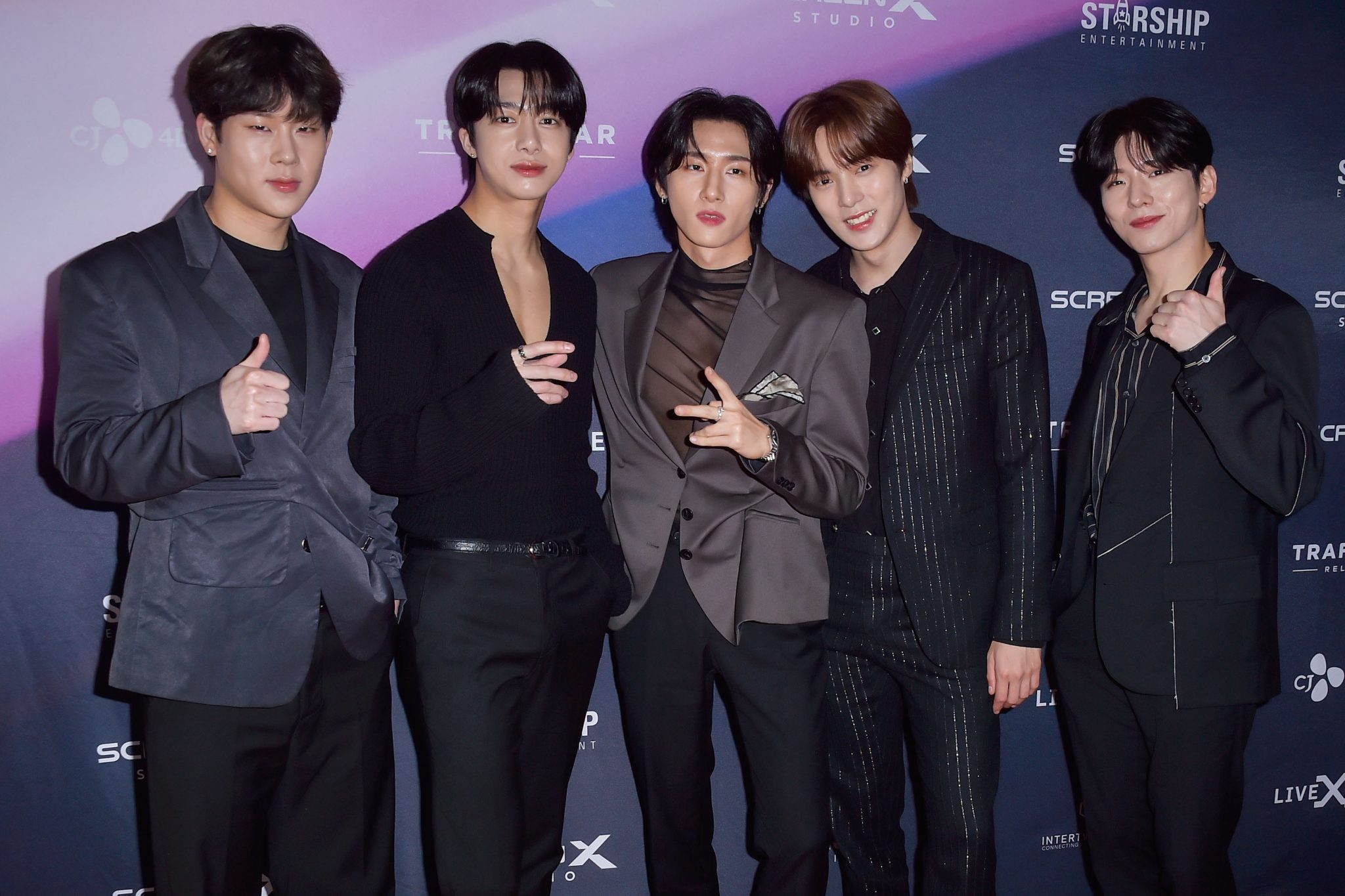 Kpop Fansign: What Is It and How to Win [Everything Fans Should Know ...